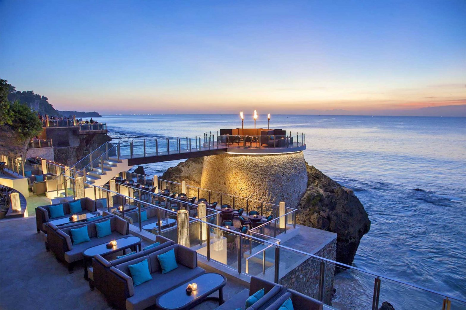 10 Best Rooftop Bars in Bali – Spend Some Quality Time! - Backpackeroo
